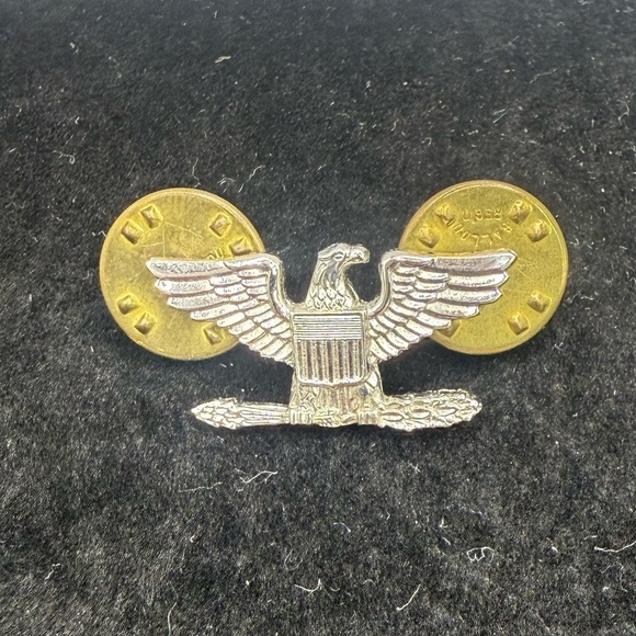 Accessories | Vietnam War Usmc Colonel Eagle Insignia Pin Vanguard 154 ...